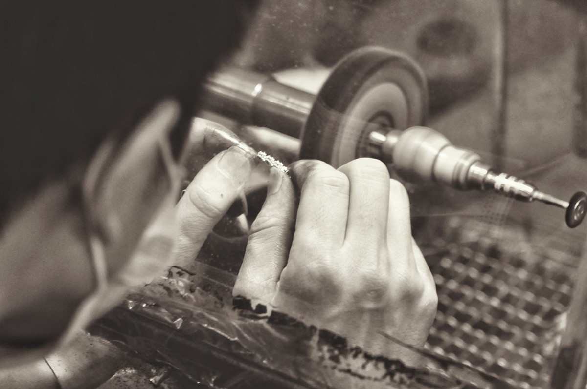 Titanium Rings | Discover all there is to know about Titanium - Avant ...